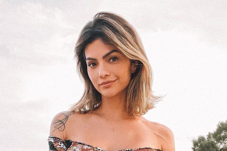 Kelly Key arranca suspiros ao empinar bumbum de biquíni para clique ...