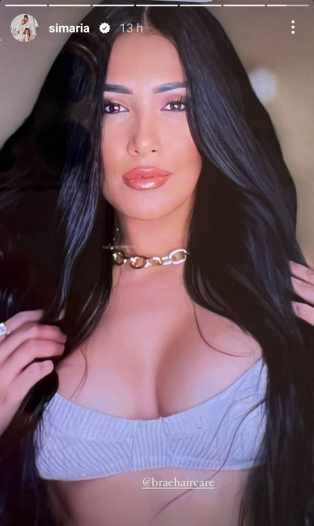 De top minúsculo, Simaria arrasa ao surgir com decote provocante