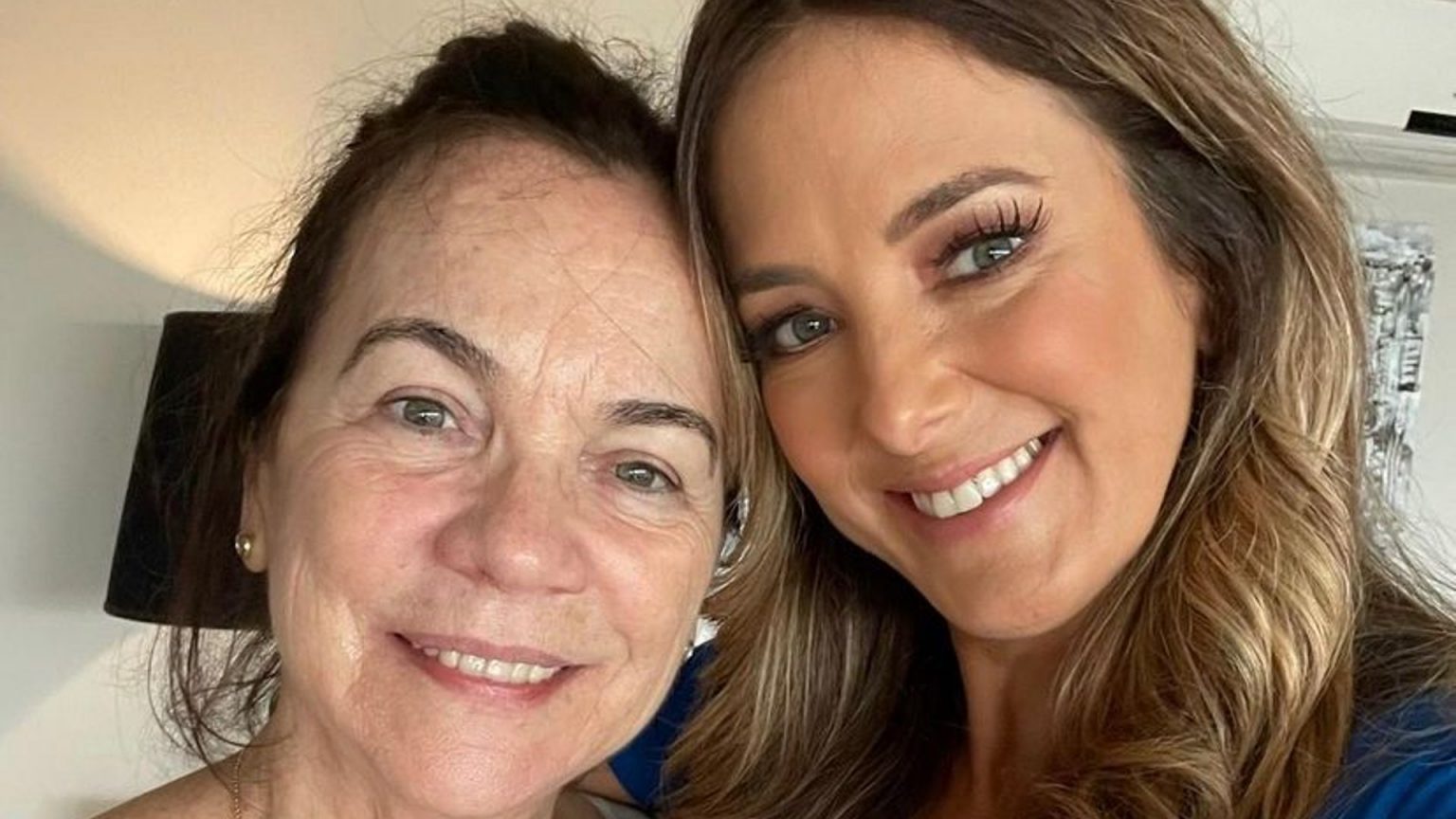 Ticiane Pinheiro faz declaração nas redes após morte da mãe de César Tralli