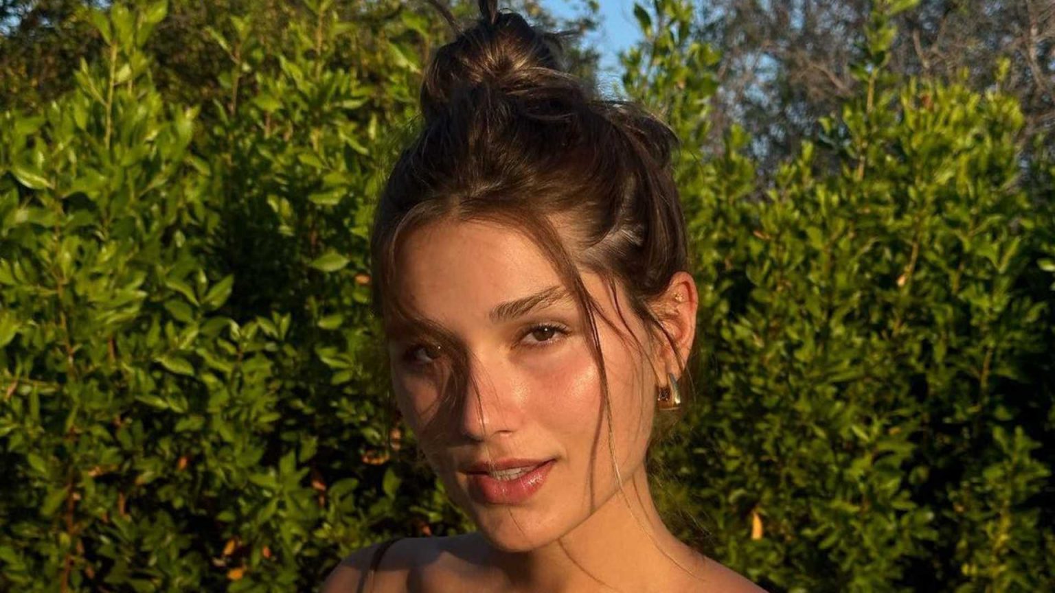 De biquíni, Sasha Meneghel exibe suas curvas sequinhas: 'Boneca'