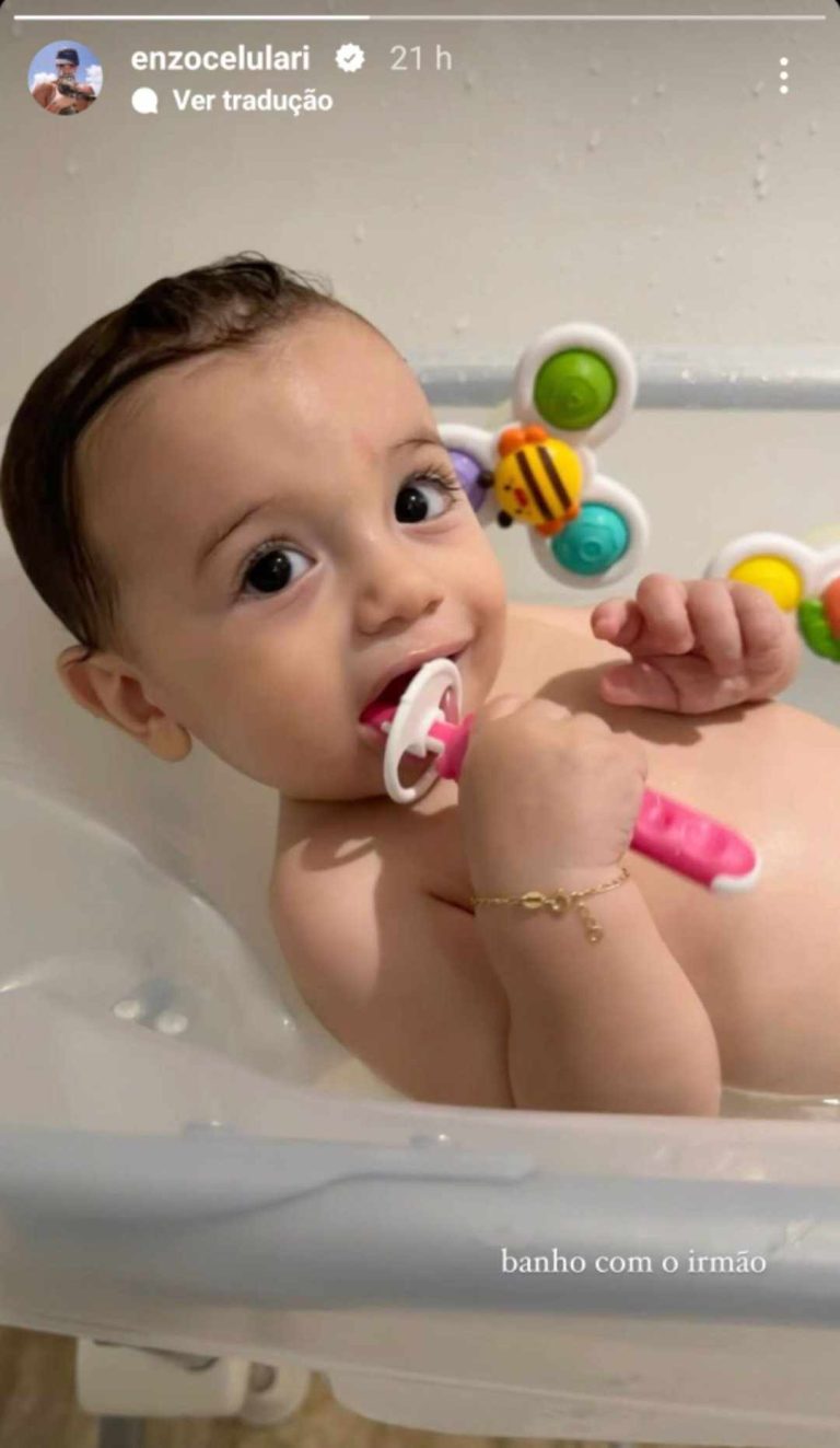 Enzo Celulari Mostra O Irmão Tomando Banho E Bebê Encanta