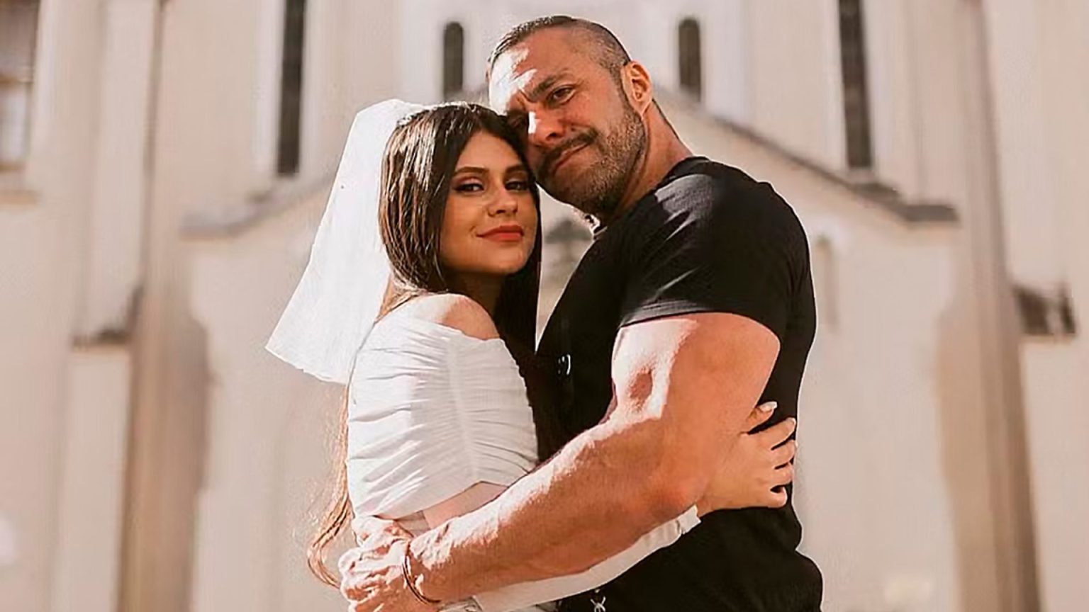 Lembra dela? Ex-BBB, apelidada de Bruxinha, se casa em São Paulo