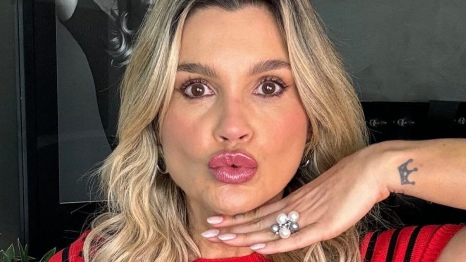 Aos 50, Flávia Alessandra fará sua estreia na Sapucaí como musa do ...