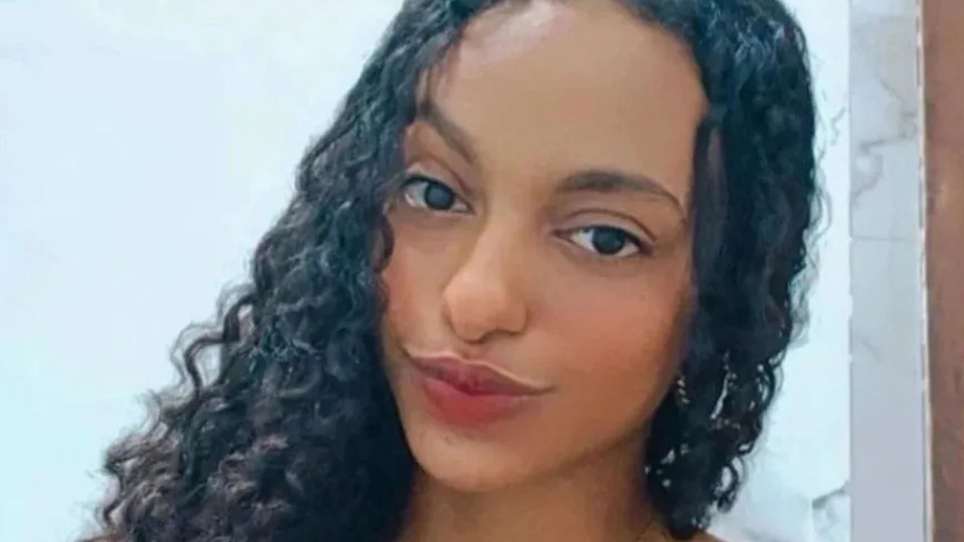 Tão jovem! Passista da Dragões da Real morre aos 22 anos; saiba a causa ...