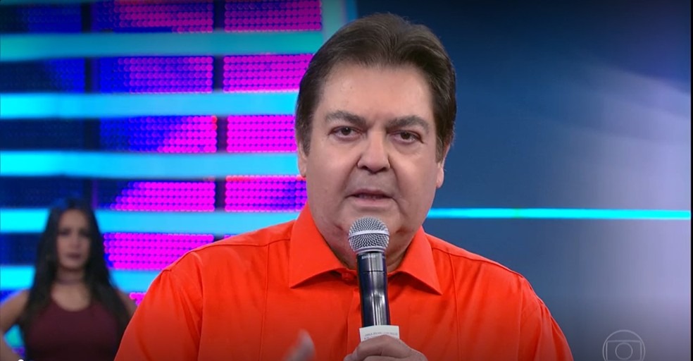 Faustão reaparece em foto rara com a família no aniversário do filho e ...