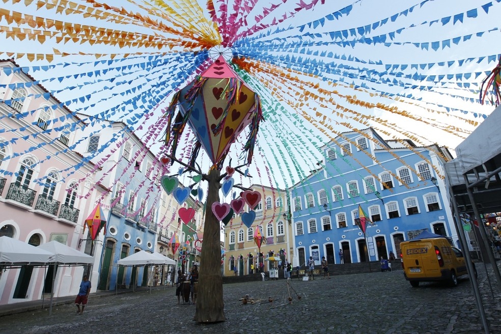 Cachês do São João 2026: veja os 10 artistas mais bem pagos na Bahia e ...